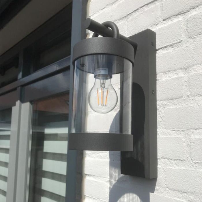 Antracit udendørs væglampe med skumringssensor rustik, Sambesi, IP44 ...